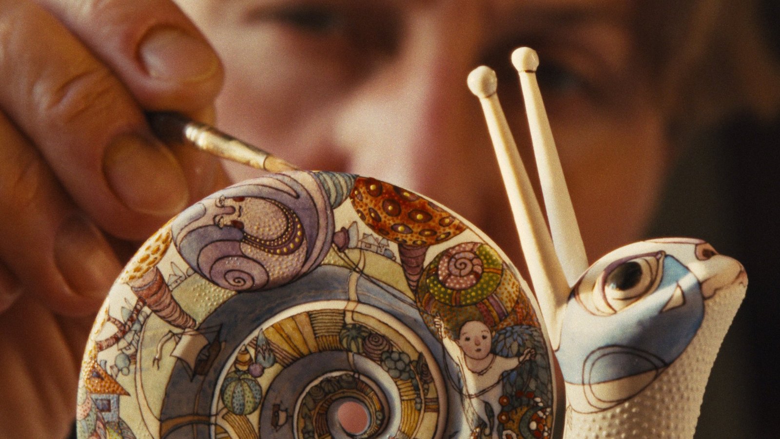 Crítica | Porcelain War é um retrato de quando a estética cega o ...